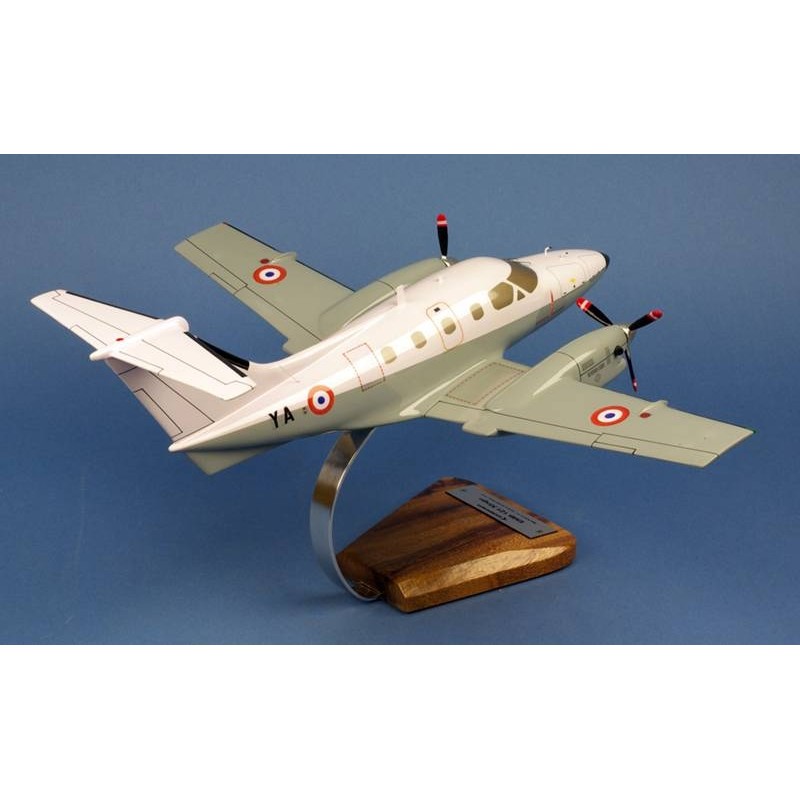 Embraer 121 Xingu EAT 00.319 BA702 Avord - large size model, hand ...