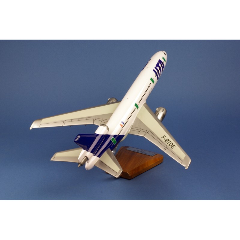 Douglas DC-10-30 - large size model, hand painted decoration - AERO-PASSION